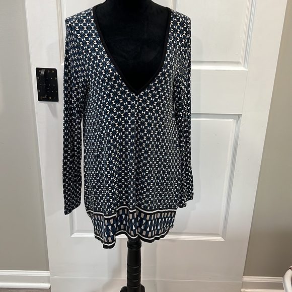 Max Studio | Tops | Max Studio Size Medium Vneck Tunic Extra Long Very ...